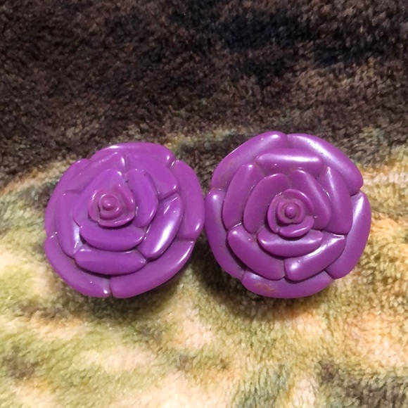 Jewelry | 34 Flower Plugs | Poshmark
